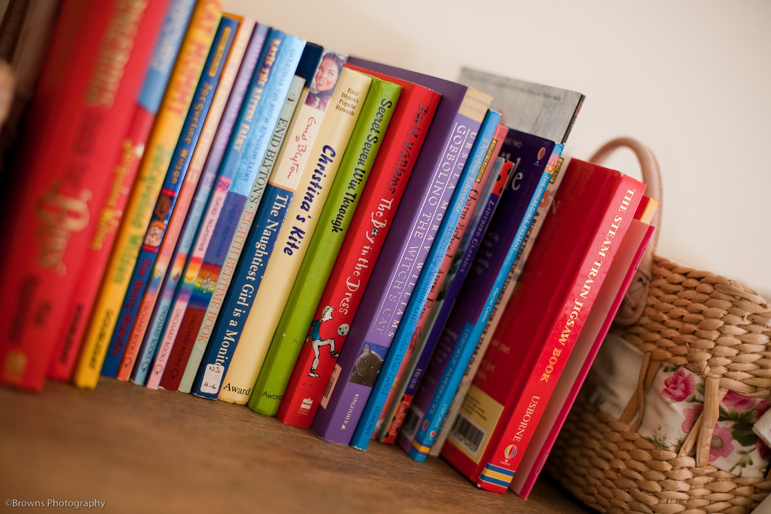 Cilet do te ishin librat e duhur per nje femije dy dhe tre vjecar ...