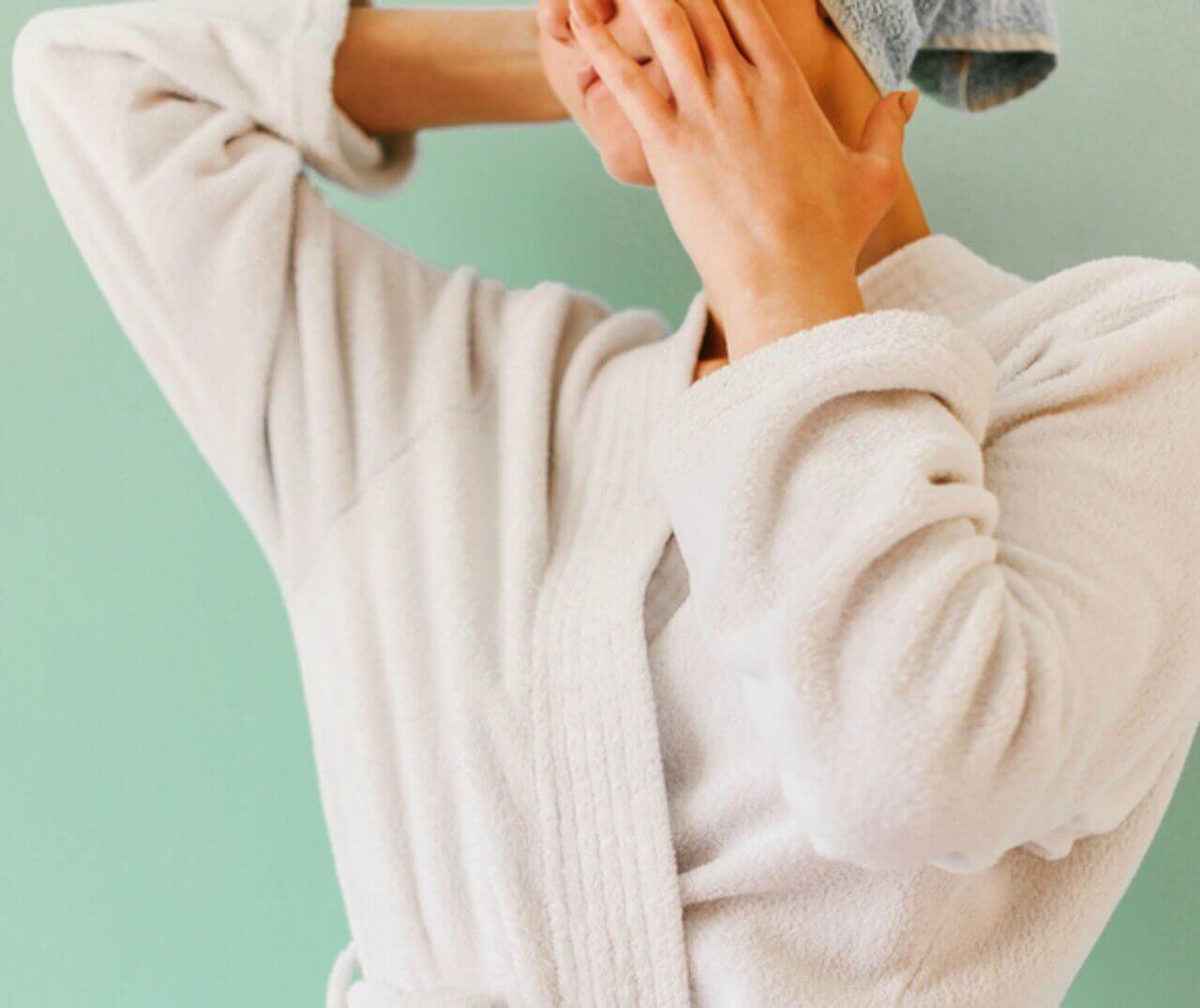 Sa shpesh duhet të bëni dush? Përgjigjen dermatologët - pernenat.al